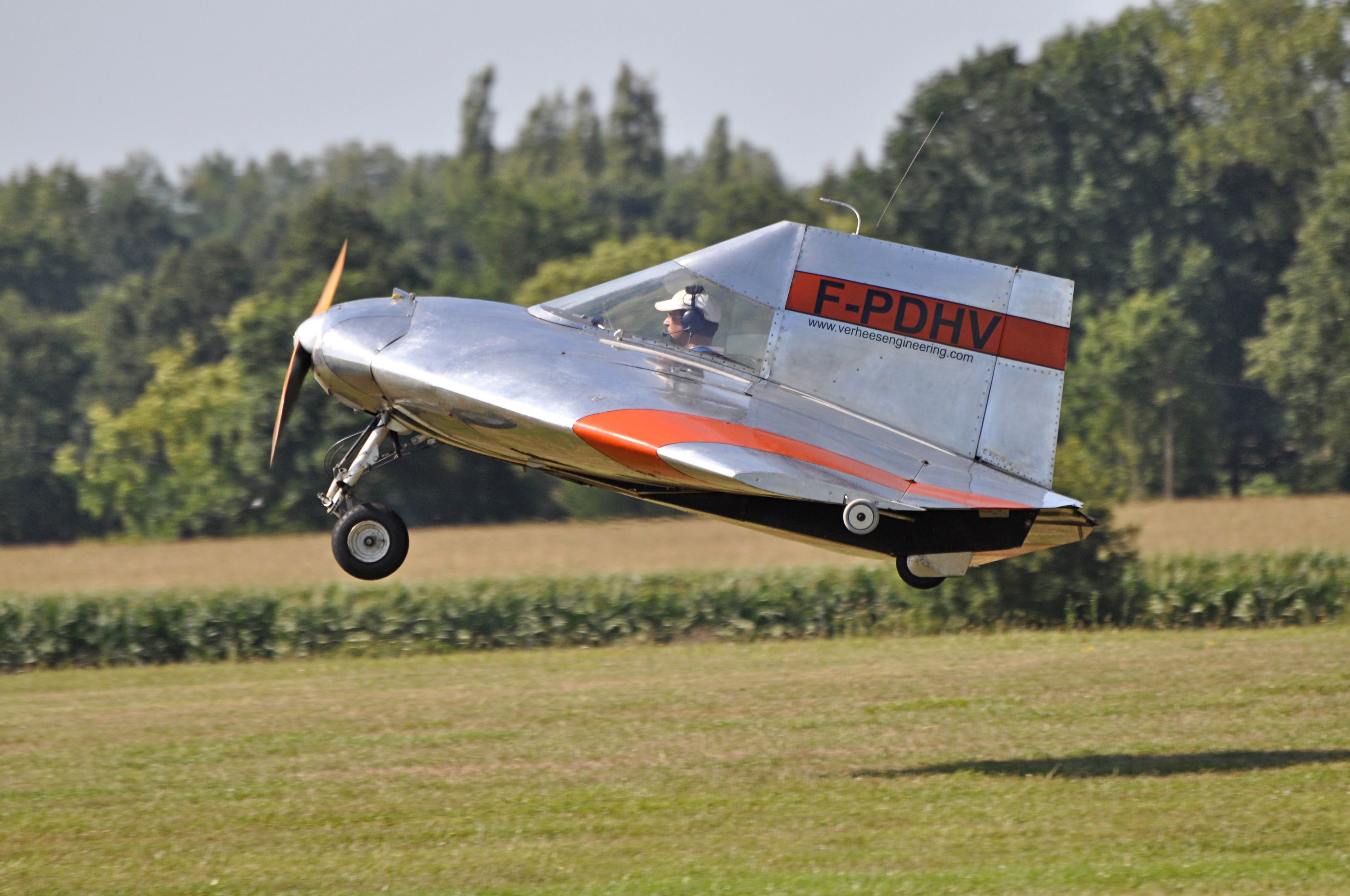 - Verhees Delta D1 single seater and D2 two-seater unique flying wing ...